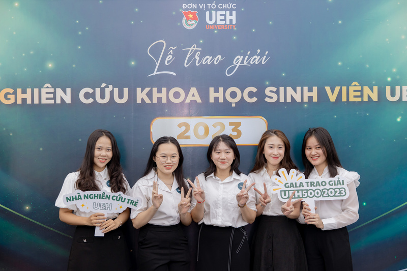 Liên hoan Nghiên cứu Khoa học Sinh viên UEH 2023 – Nơi tỏa sáng những tài năng nghiên cứu trẻ ...